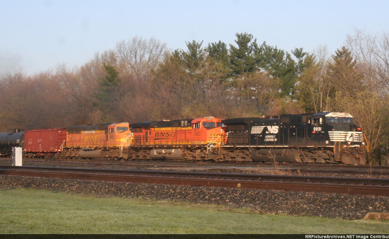 BNSF 5902